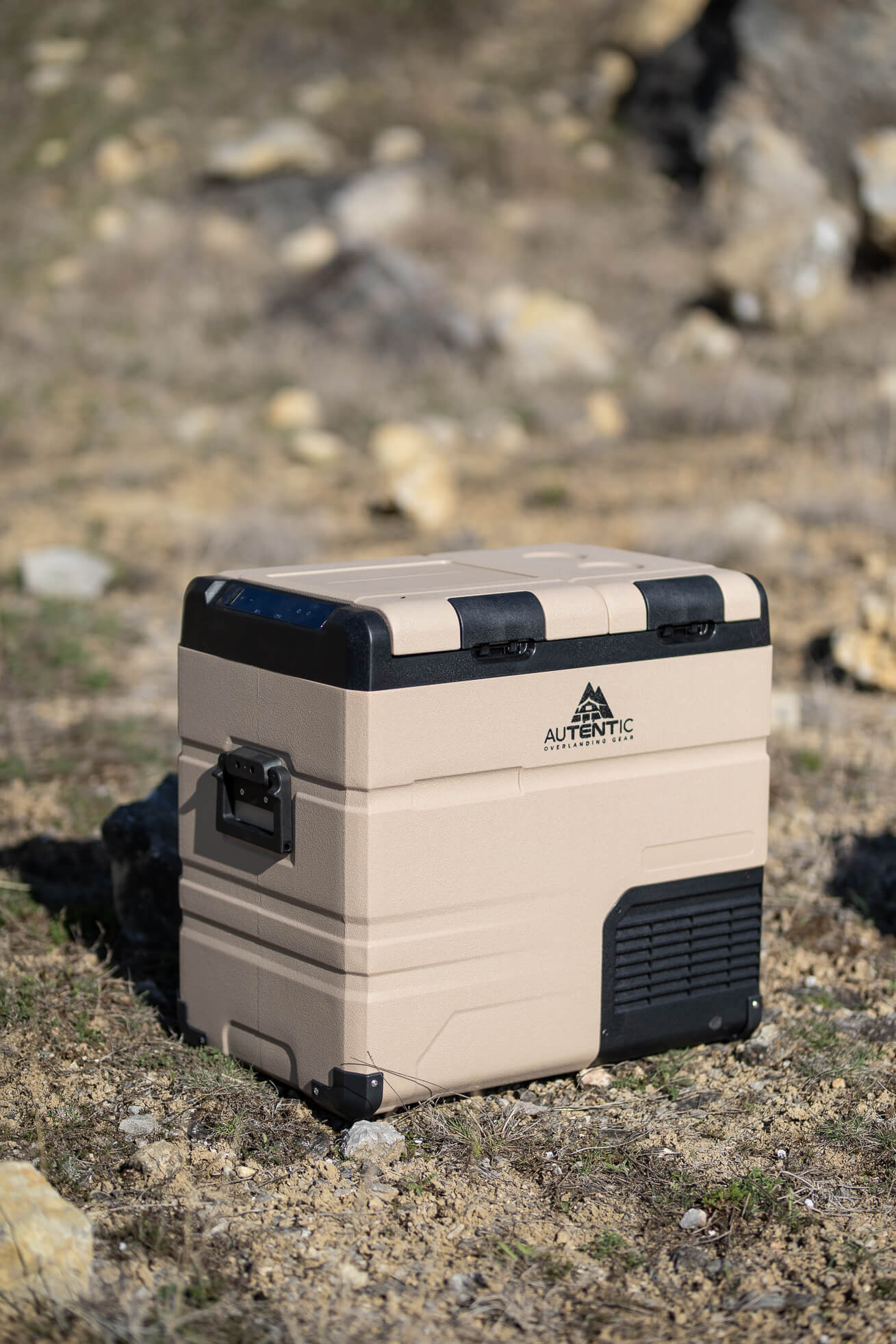 Frigiderul Cu Congelator Auto Autentic Overlanding Gear - Autentic Gear
